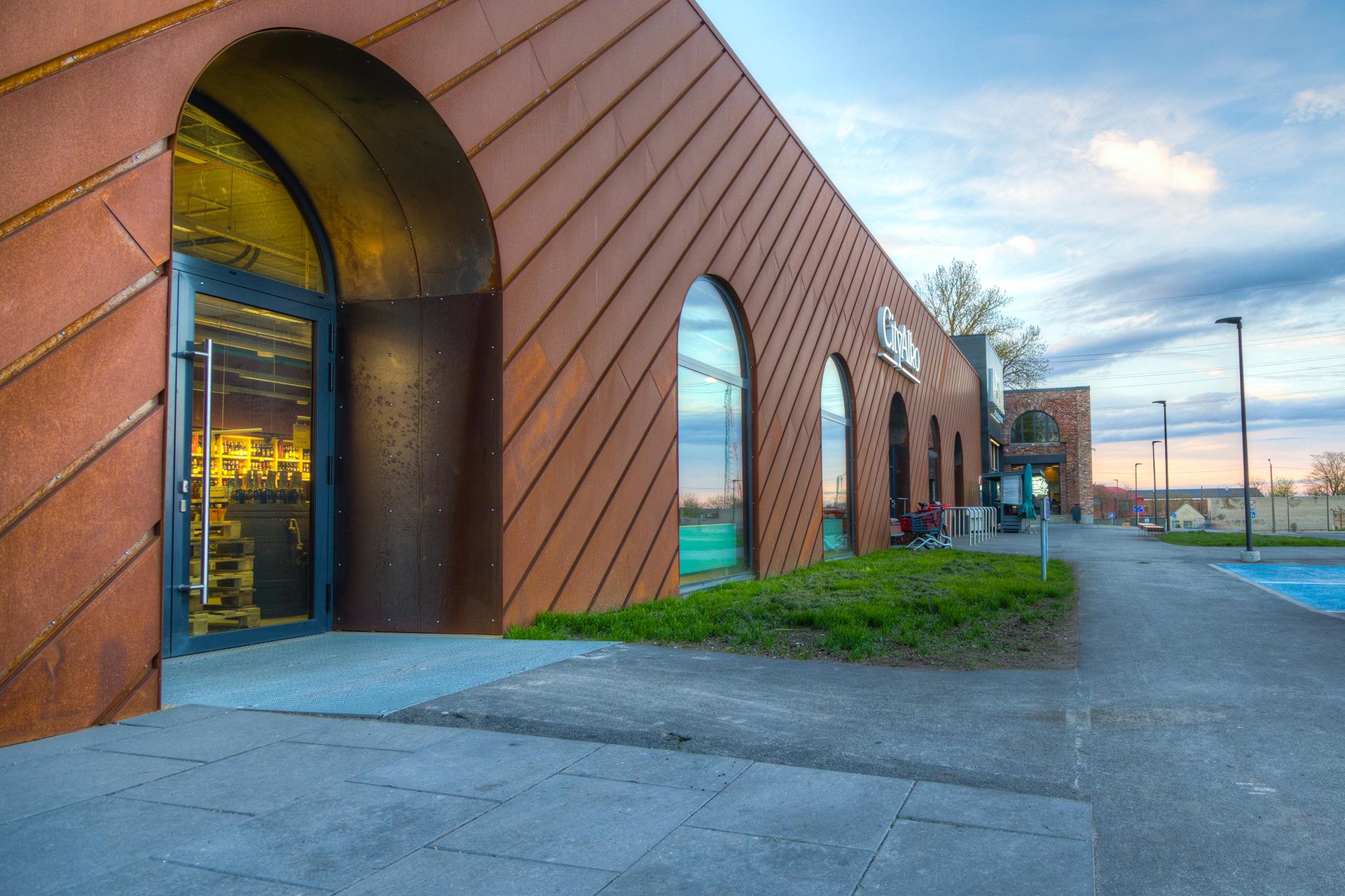 Arsenal Shopping Center