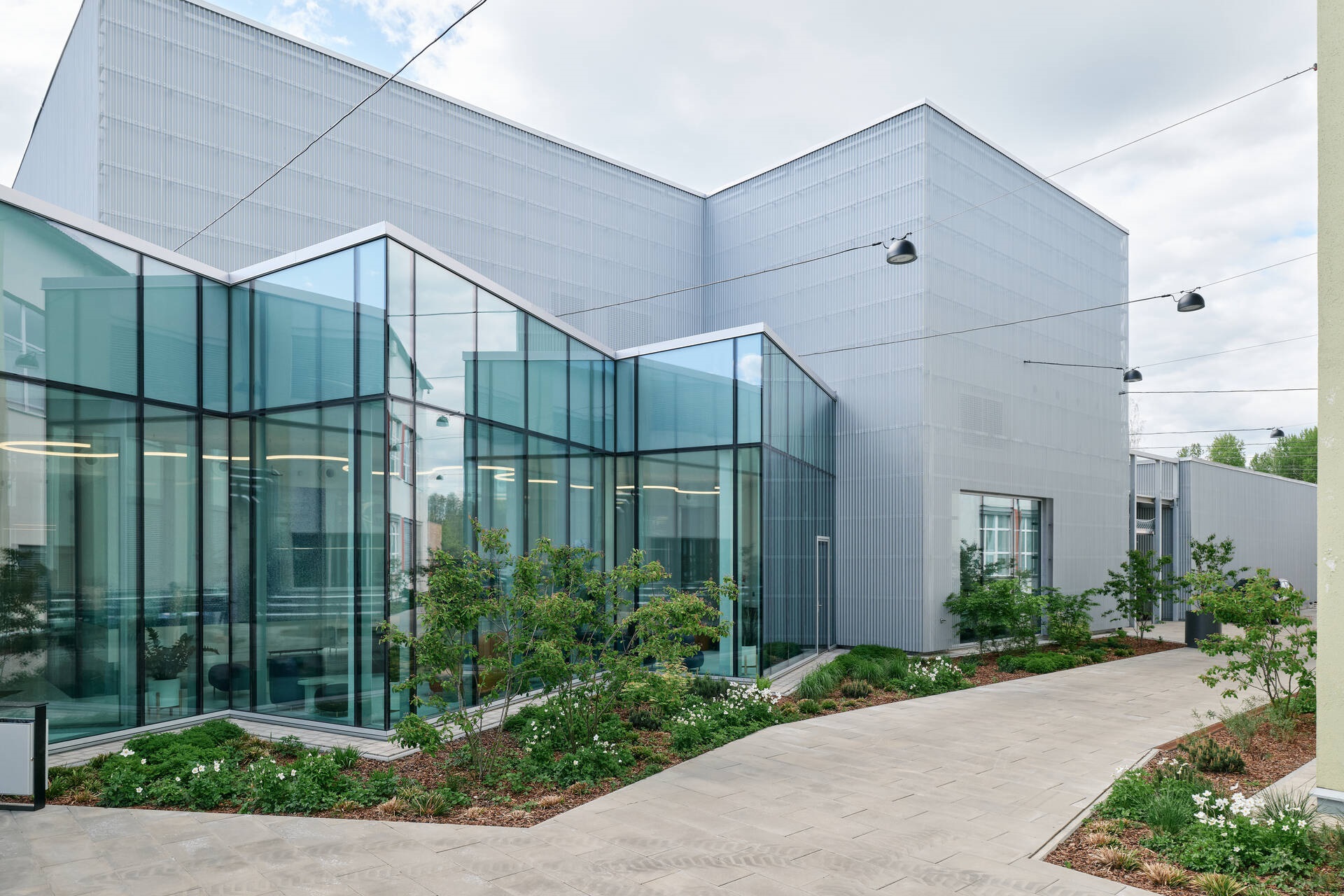 Ražošanas un biroja komplekss Light Guide Optics international, Līvanos