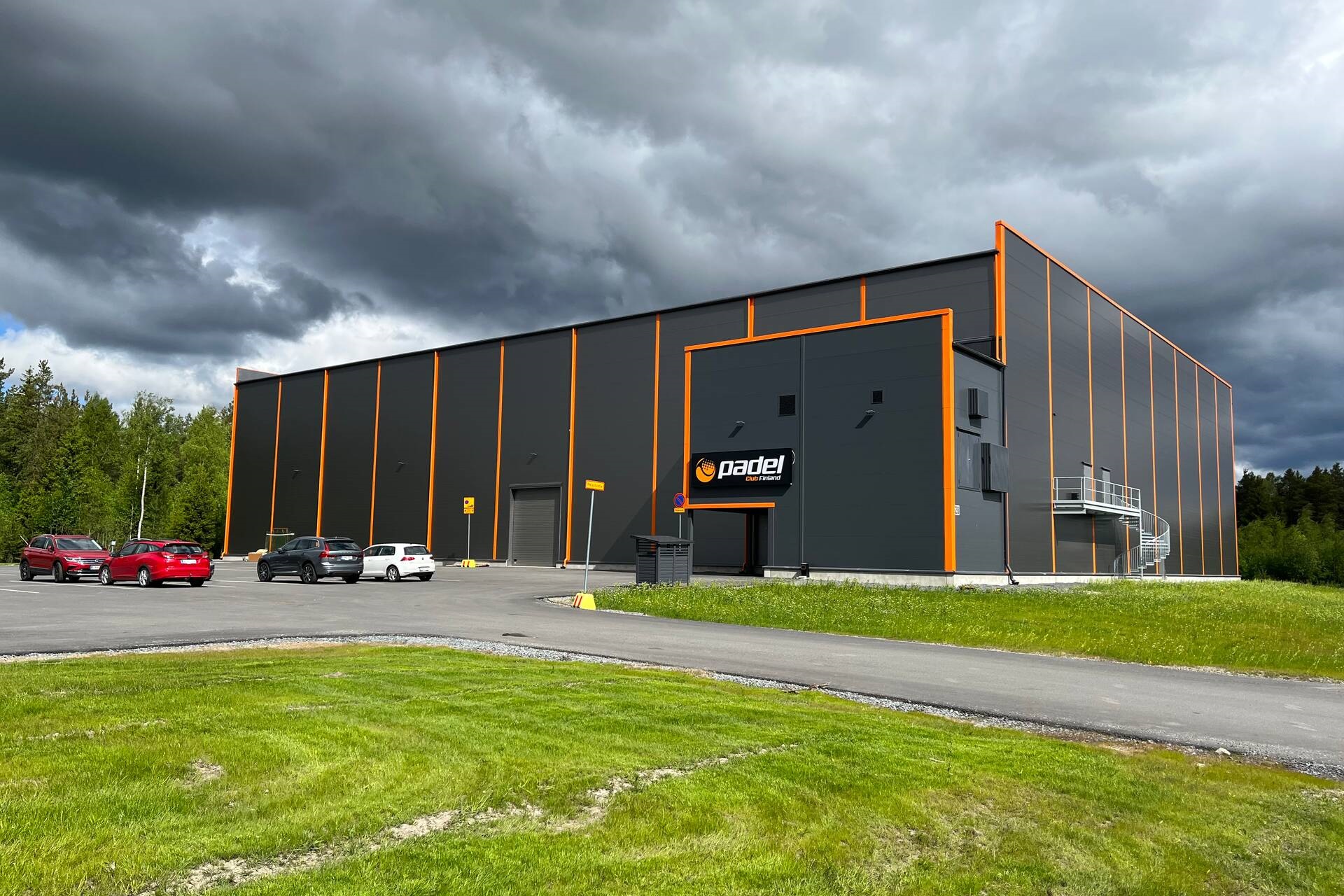 Padel Club Finland urheiluhalli