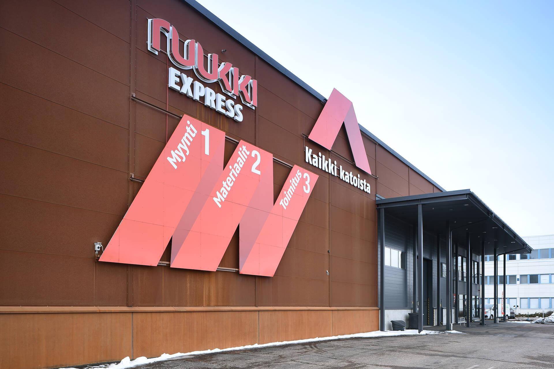 Ruukki point of sales and office building in Finland