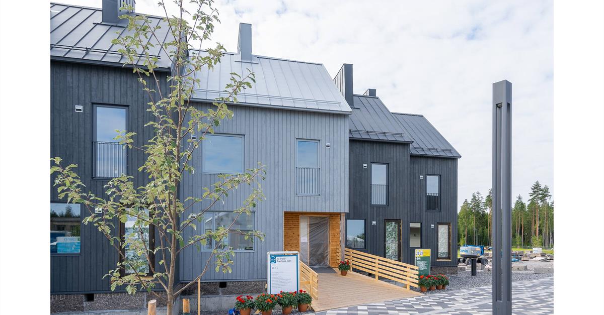 Rivitalo, Tuusula (Classic harmaa, tumma harmaa ja musta)